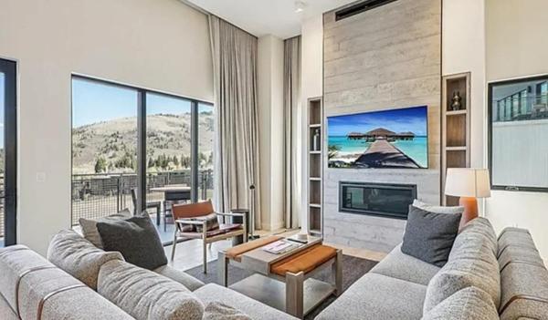 Alpine Luxury Spacious 3 Bed Residence - Solitude, UT