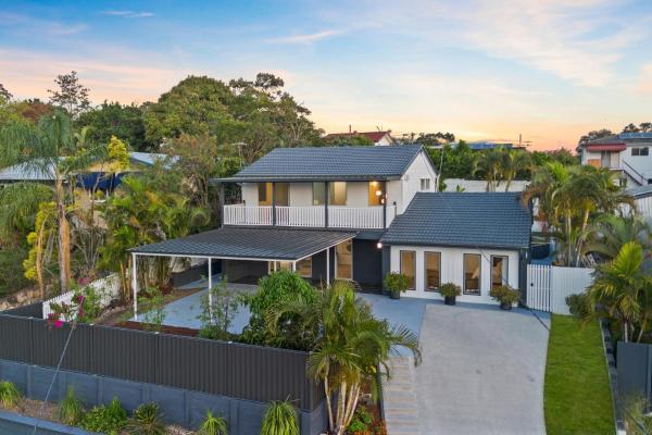 Modern Holland Park Home With Easy City Access - Brisbane