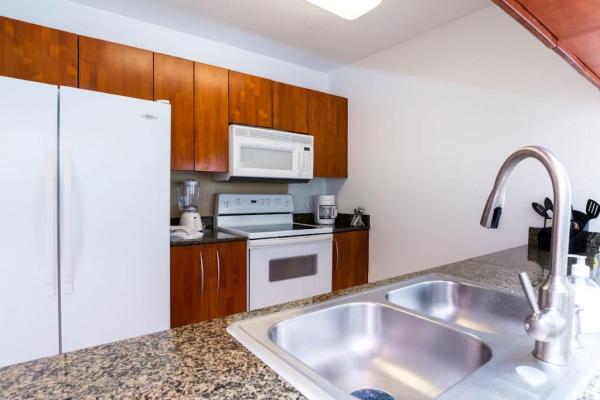 2 Br Apt , Free Parking - Miami Beach, FL