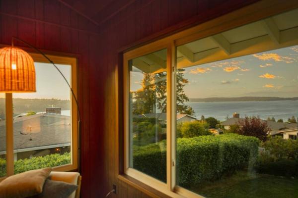 Morden Rustic 6b3b Ocean Mountain View Bbq Ev Charging - La Conner, WA