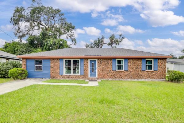 House Of Smurf, Close To Savannah State - 薩凡納