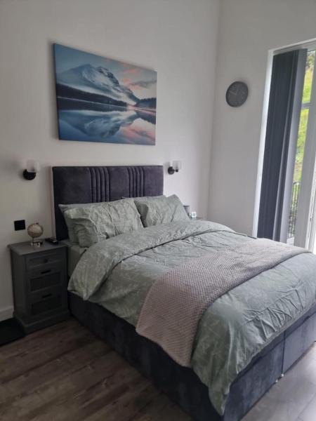 Brand New Modern, Quirky And Stylish Studio Apartment - Rotherham