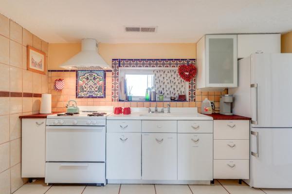Walk Downtown: Authentic Adobe Home In Las Cruces! - Las Cruces, NM