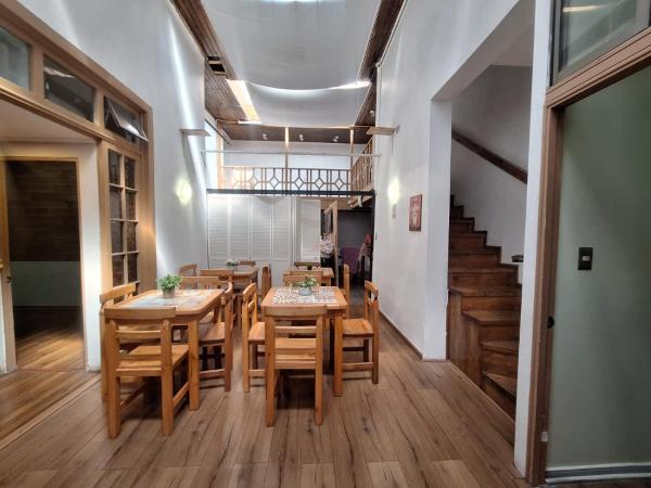 Maravilloso Hostal República - Santiago