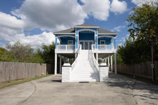 The Blue House - Galveston, TX