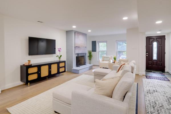 Central Dc Location! Urban Oasis In Logan Circle - Washington, D.C.