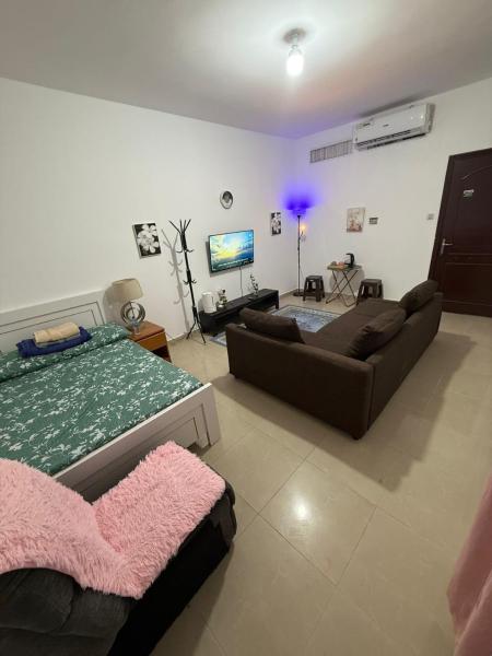 Room With Toilet And Tv For Couple - United Arab Emirates