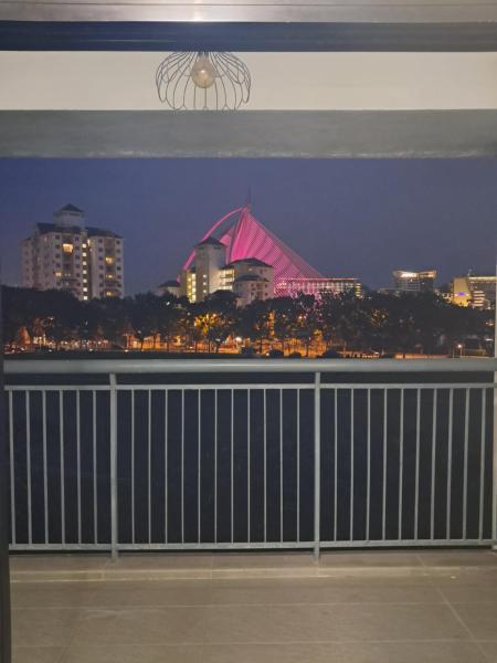 Homestay Putrajaya Ayer 8 Elzahra Suites With Wi Fi - Putrajaya