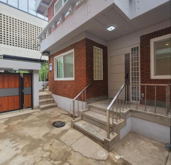 삼각지역 트리플 역세권 단독주택 1층 - Seoul