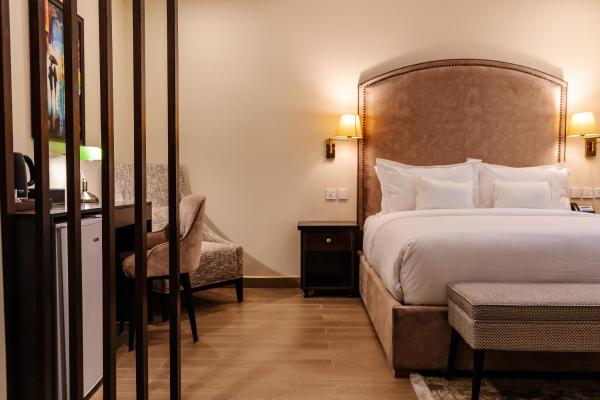 Chirani Signature Hotel - Islamabad