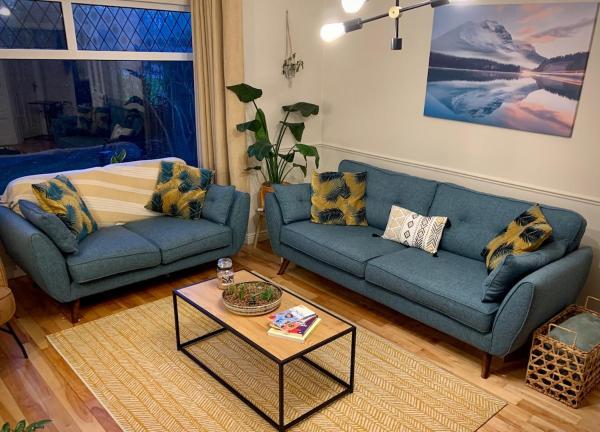 Spacious Home And Plant Paradise In Limerick City - Limerick