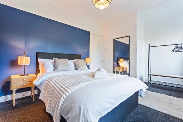 Hillview Escape - Group-friendly Comfort - Monmouthshire