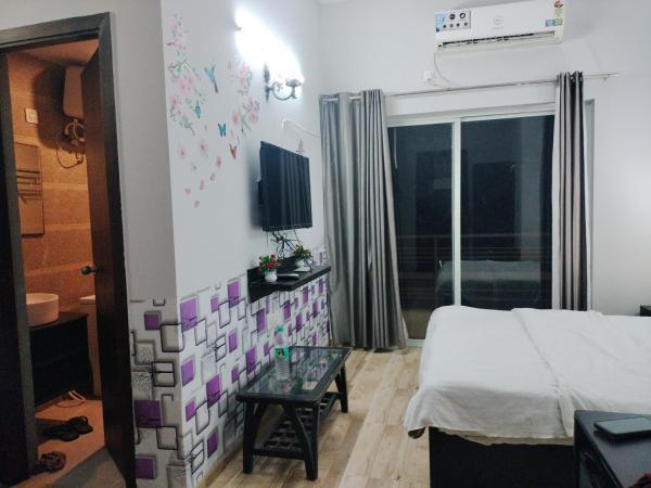 Pearl Suites At Omaxe Eternity Near Prem Mandir - Vrindavan