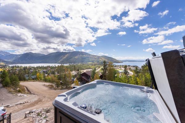Home With Amazing Views, Hot Tub, Close To Town! - Grand Lake, CO