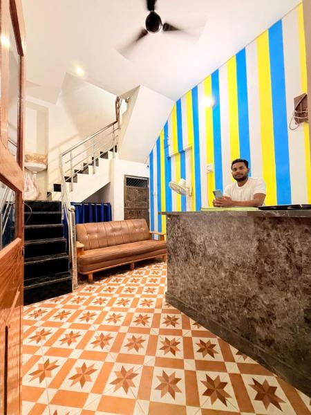 La Vaca Casa - Varanasi