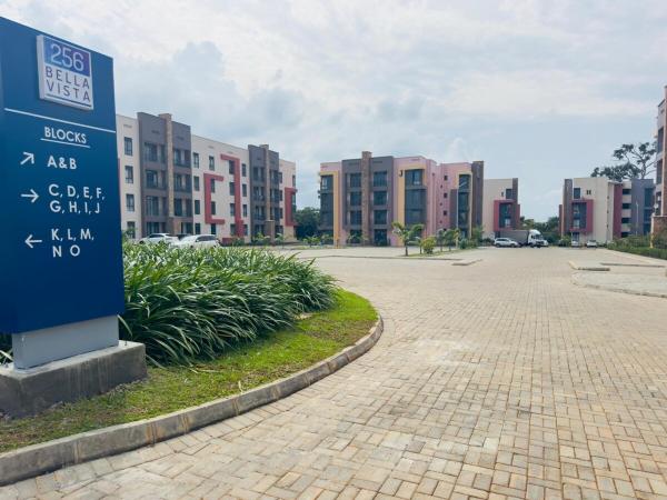 Lakeside Serenity Stylish 2br Getaway - Entebbe - Uganda