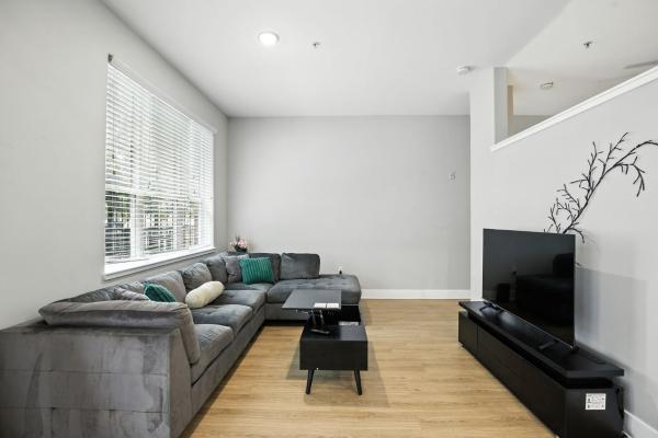 Towson Elite Apartment - Parkville, MD