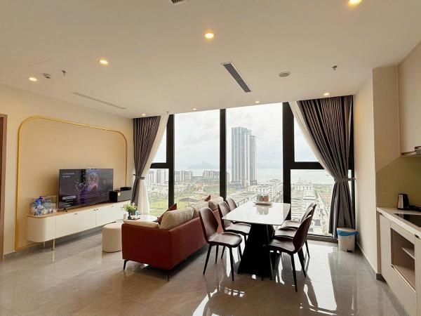 Apartments With 1 To 5 Bedrooms At Icon40 Tower Ha Long - Hạ Long
