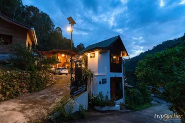 โฮมสเตย์ พ่อหลวง แม่หลวง บ้านแม่ลาย - Doi Saket District