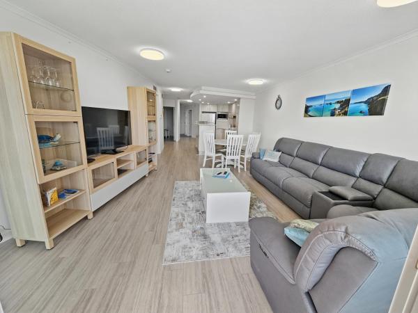 Seaside Sovereign Retreat - Caloundra