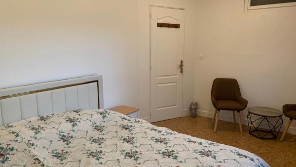 Elegant And Cozy City Center B&b - Creuse