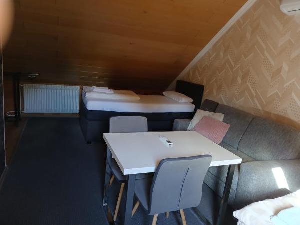 Doppelbett Zimmer Plus Zustelbett - Weiden in der Oberpfalz