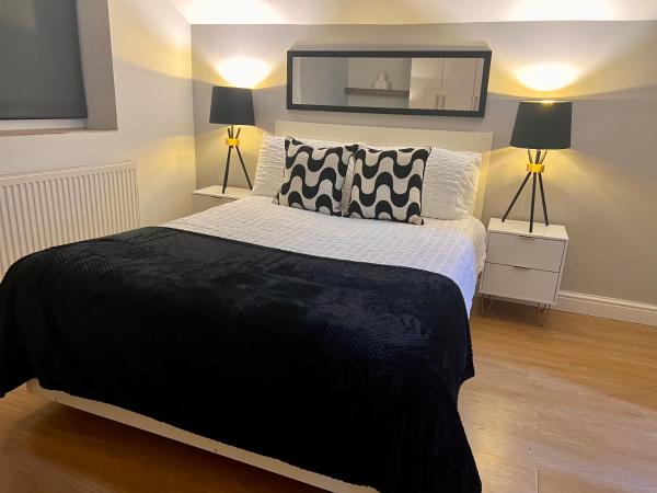 New 3 Bed Preston City Centre No Parking- Sleeps 8 - Preston