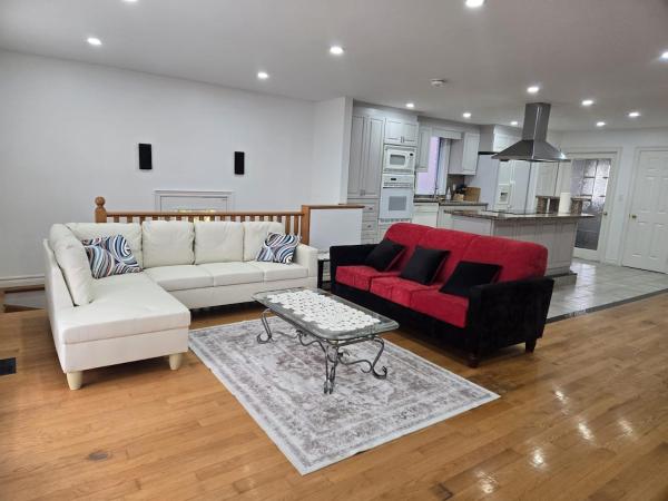 Charming 3 Bedroom Home Near The Lake - Lakeshore