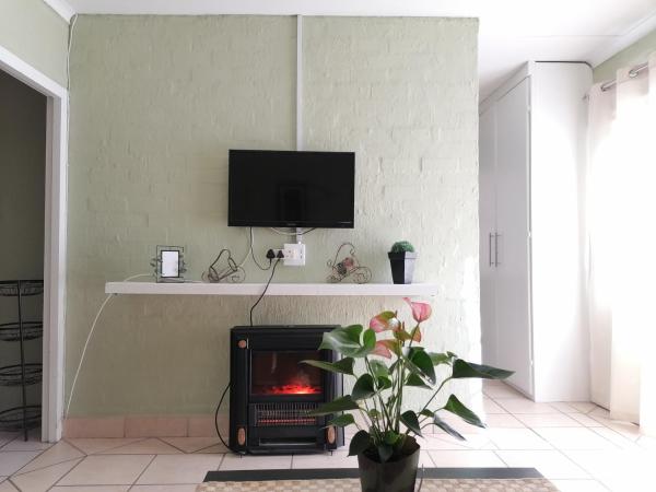 Falcon Nest Ekupumleni - Kenton-on-Sea