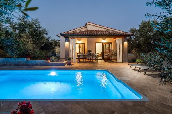 Casa Canziana For 6 People With Private Pool In Pula - Banjole