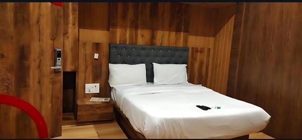 Glitz Hotels New Pacific - Nr International Airport Mumbai - Mumbai