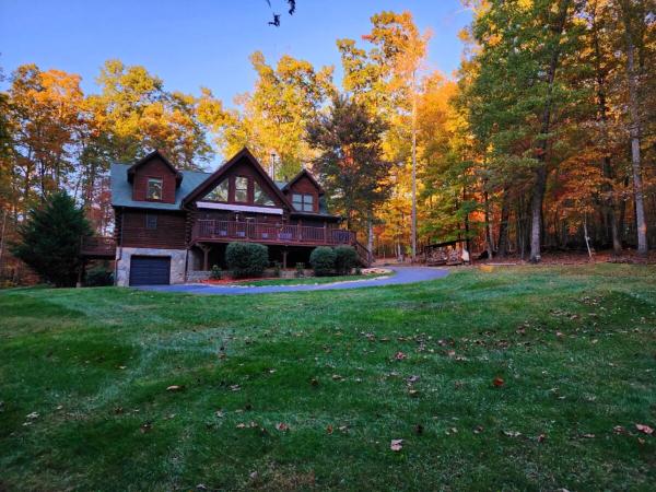Wilderness Retreat - Lake James, NC
