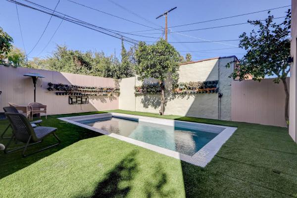 Modern La Villa 5br Home With Private Pool & Yard - Santa Monica, CA