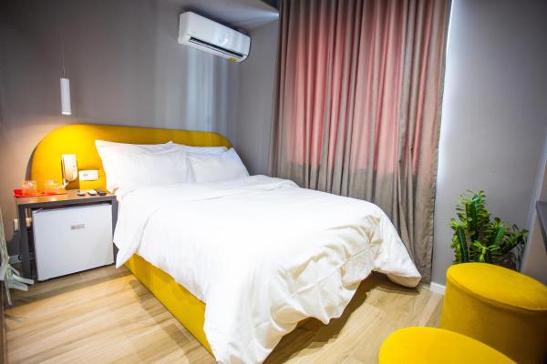 Double Room At The Bubbles Jacuzzi Rooms - Tirana