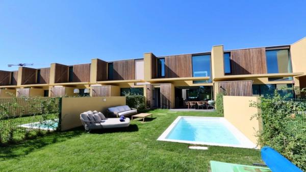 Casa Bougainvillea By Cleverdetails, Private Pool "Heated", Walk Distance - Quarteira