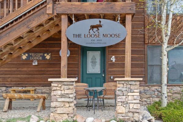 The Loose Moose Lodge #4 At Downtown Grand Lake - Grand Lake, CO
