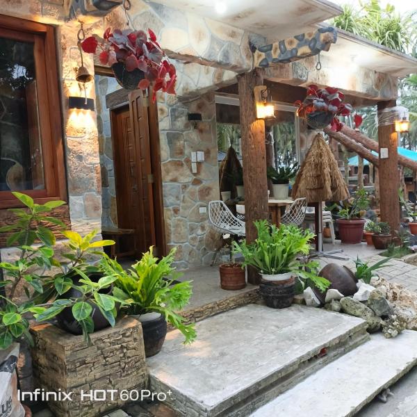 Rustic Stone House With Beach Access - Bolinao