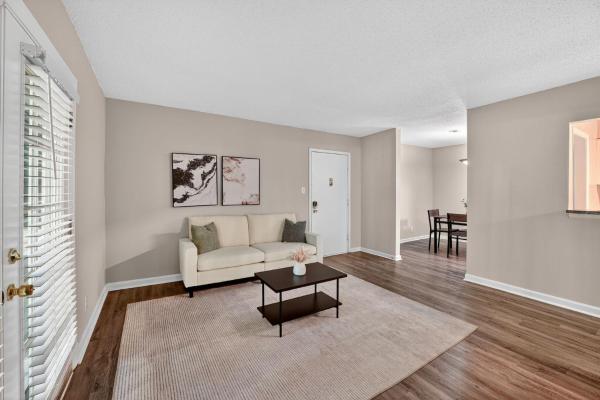 Spacious 2bd2bth Apt I Private Porch I Parking - Marietta, GA