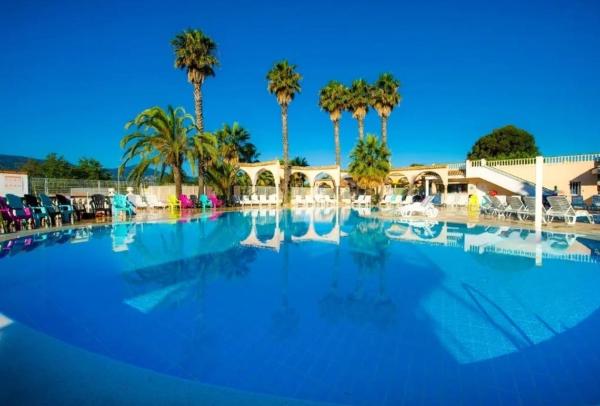 Mobil-home 4 à 6 Personnes Dans Camping Le Neptune - Pyrenees