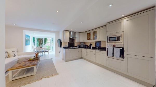 Notting Hill ,5 Min Walk To Portobello Market - London