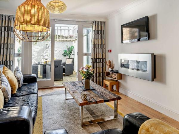 2 Bed In Tenby Fb034 - 텐비