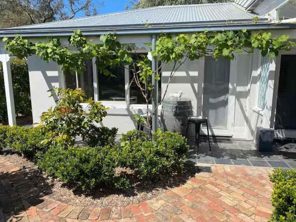 Unit 2 Spring Hill Holiday Units - Pet Friendly - Queenscliff