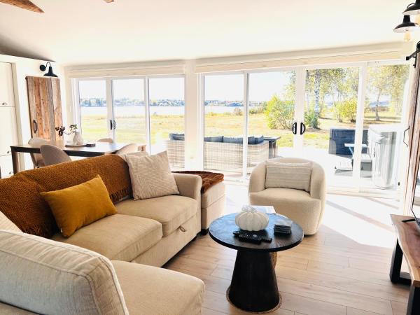 Waterfront Cottage ''The Dream'' With Private Hot Tub - Prince Edward Island