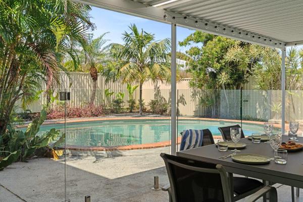 Santai Sands - Bribie Island 4bd Home - Bribie Island