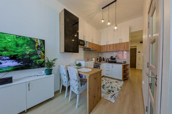 Cozy Little Place - Parking Available - Beograd