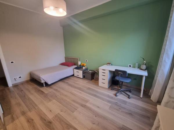 Camera In Zona Ospedale E Centro A Reggio Emilia - Reggio Emilia