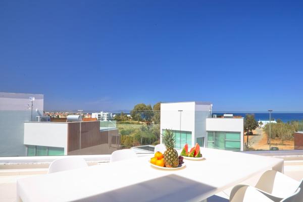 Seaview Luxury Villa Jacuzzi & Pool! 2 Min Beach - Northern Cyprus