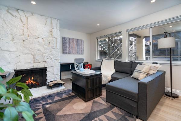 2br Aspen Condo Close To Gondola Heated Pool - Aspen, CO