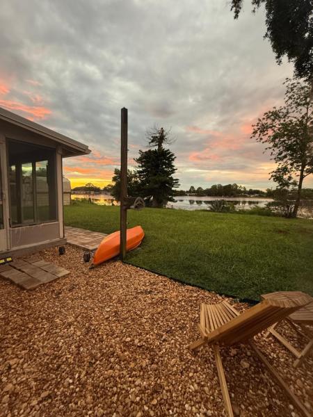 Lake Front Entire Home Fl Getaway - Orange City, FL