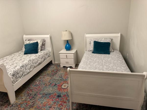 Designer Abode Condo Min To Manhattan In Jersey City - Secaucus, NJ